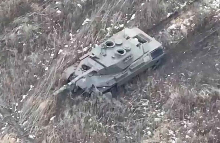 Video Shows First Ukrainian Leopard 1A5 Destroyed by Russians - Carro e ...