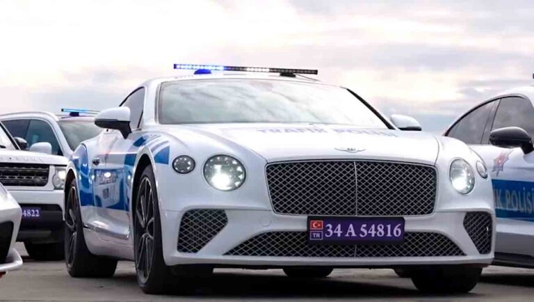 La Policía de Estambul Incorpora Ferrari, Bentley y Porsche Confiscados ...