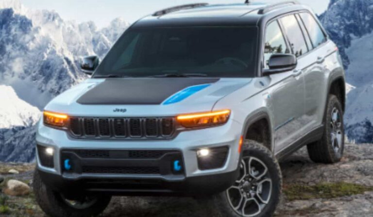 Jeep Avenger 4xe: New Compact Crossover Promises Off-Road Capability ...