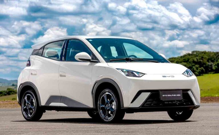 BYD setter rekord og selger nesten tusen biler på en enkelt dag - Carro ...