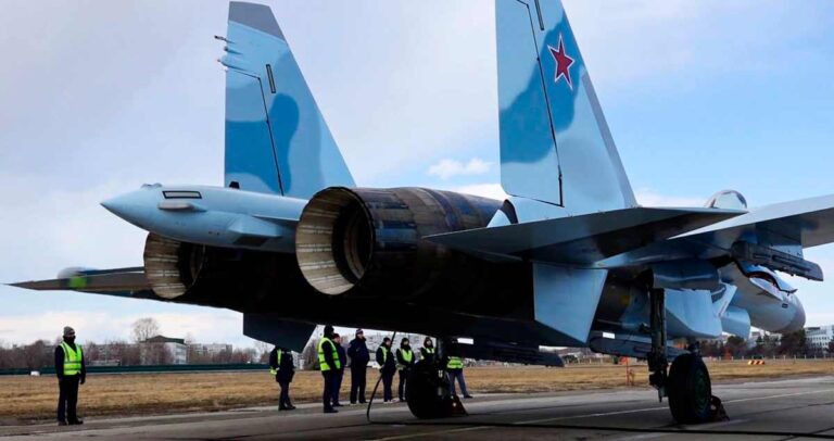 Russia receives new batch of its most modern fighter jet in action in ...