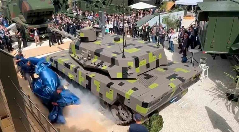 Video: Rheinmetall presents the KF51-U tank with a new weapon system ...