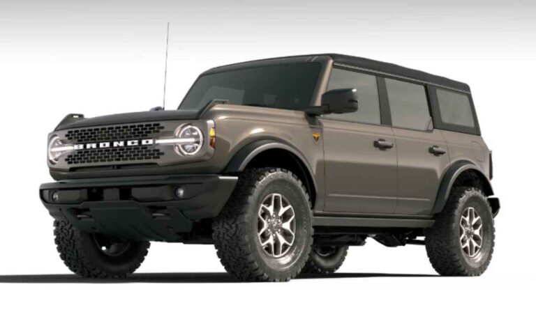 Ford Bronco 2025: Base version returns with new features and optional ...