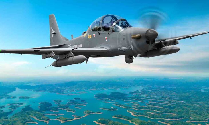a-29 - Carro e motos