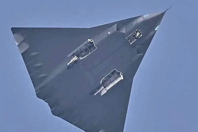 Vídeo mostra primeiro voo de caça de sexta geração na China - Carro e motos