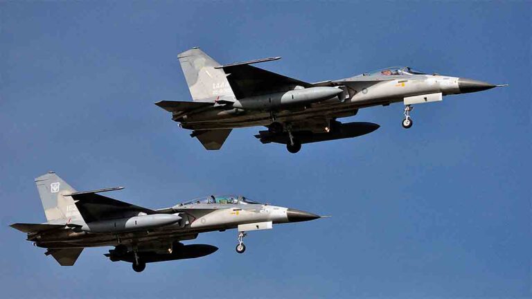 Training Aircraft T-5 Brave Eagle Crashes into the Sea in Taiwan ...