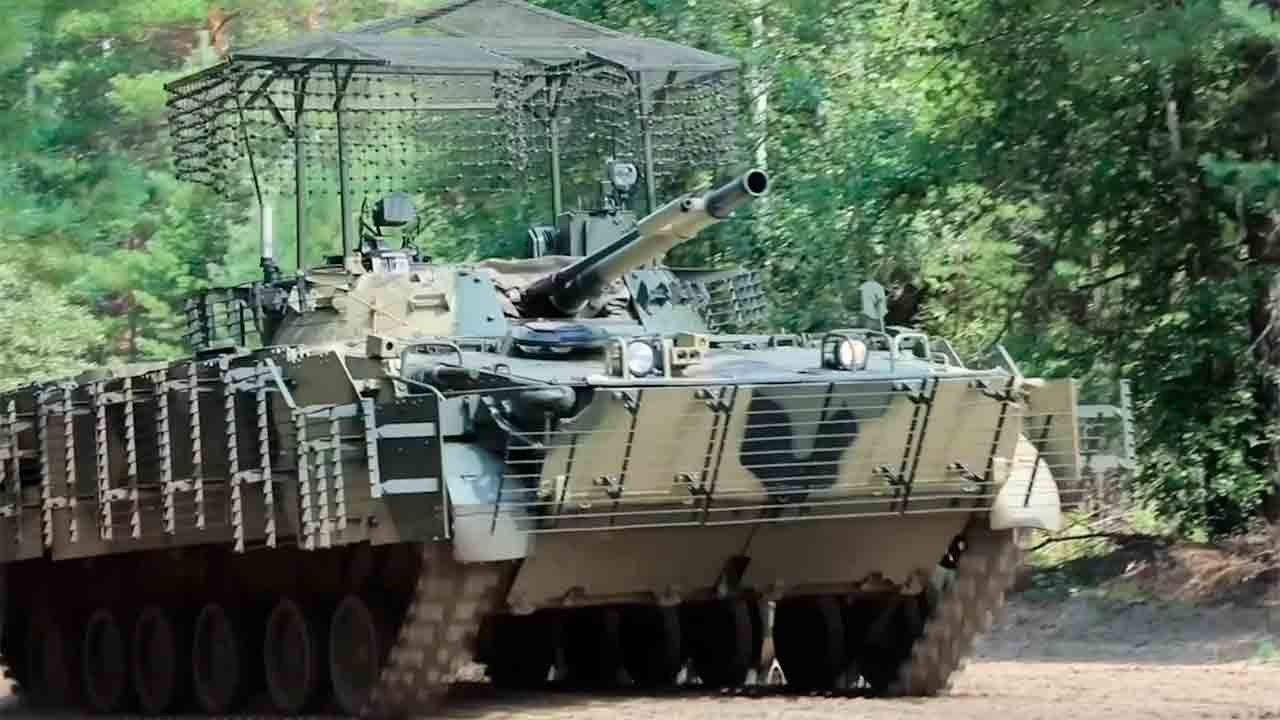 Video: Rusko dodává nové BMP-3 s posílenou ochranou proti dronům po ztrátách na frontě - Carro e ...