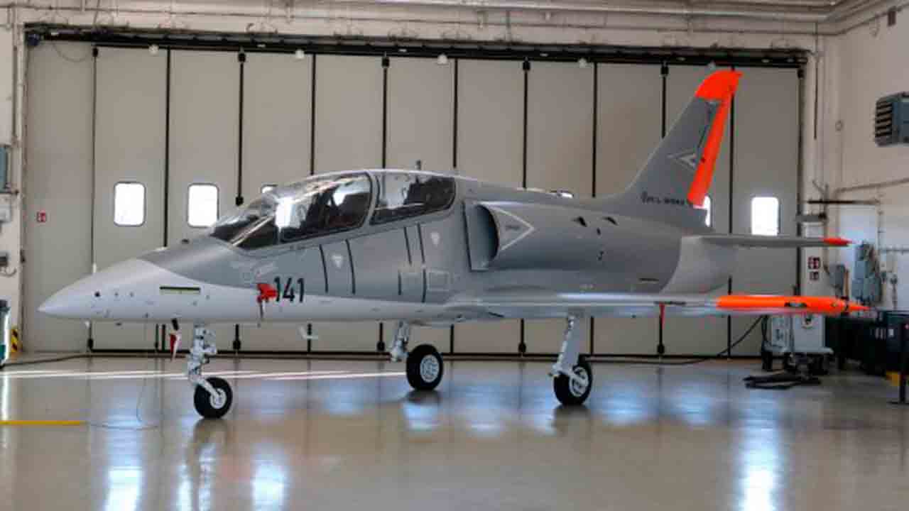 Ungarn mottar de første L-39 Skyfox-flyene fra Aero Vodochody - Carro e ...