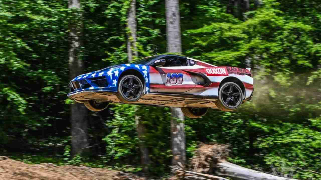 Chevrolet Corvette C8 flies over 30 meters after jumping off dirt ramp ...