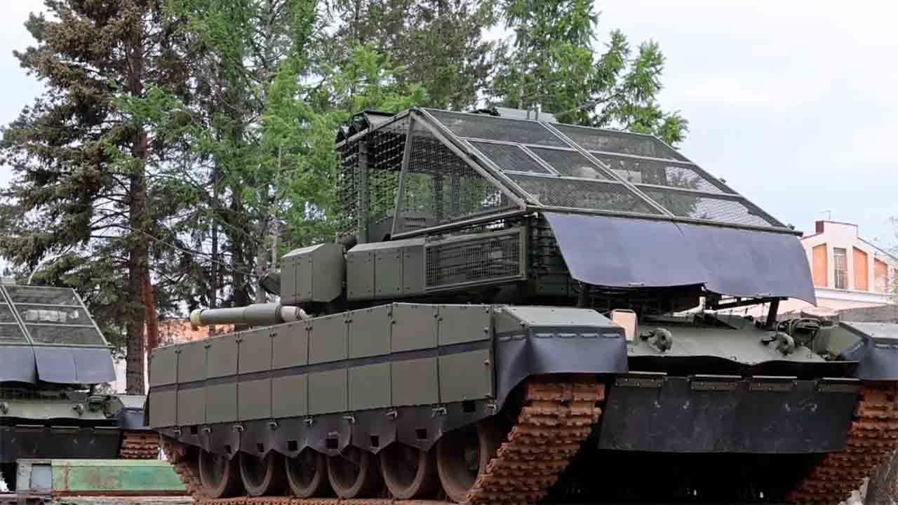 T-80BVM: New Batch of Modernized Tanks Delivered to Russian Troops ...