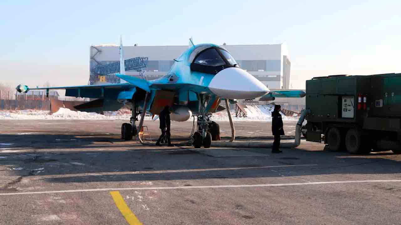 Su-34 jagerbomber styrter i Nizjnij Novgorod-regionen i Russland ...