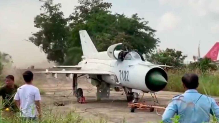 Vídeo muestra una posible reactivación de un raro caza MiG-21bis de la ...