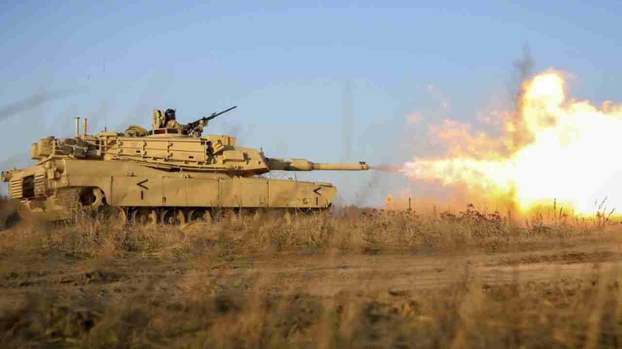 VS test M1 Abrams tank met Minigun voor stadsgevechten en anti-drone ...