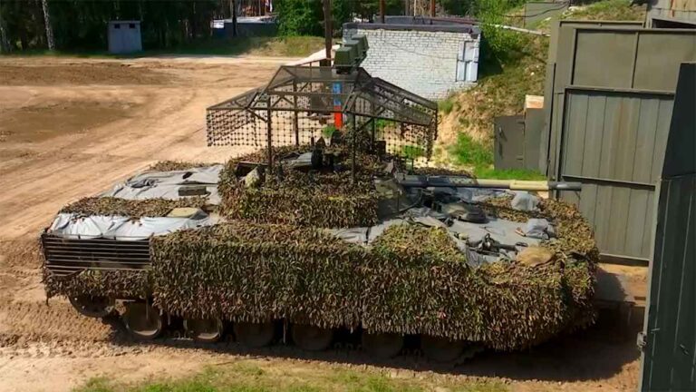 Vídeo: Russia Receives New Batch of BMP-3 Infantry Fighting Vehicles ...