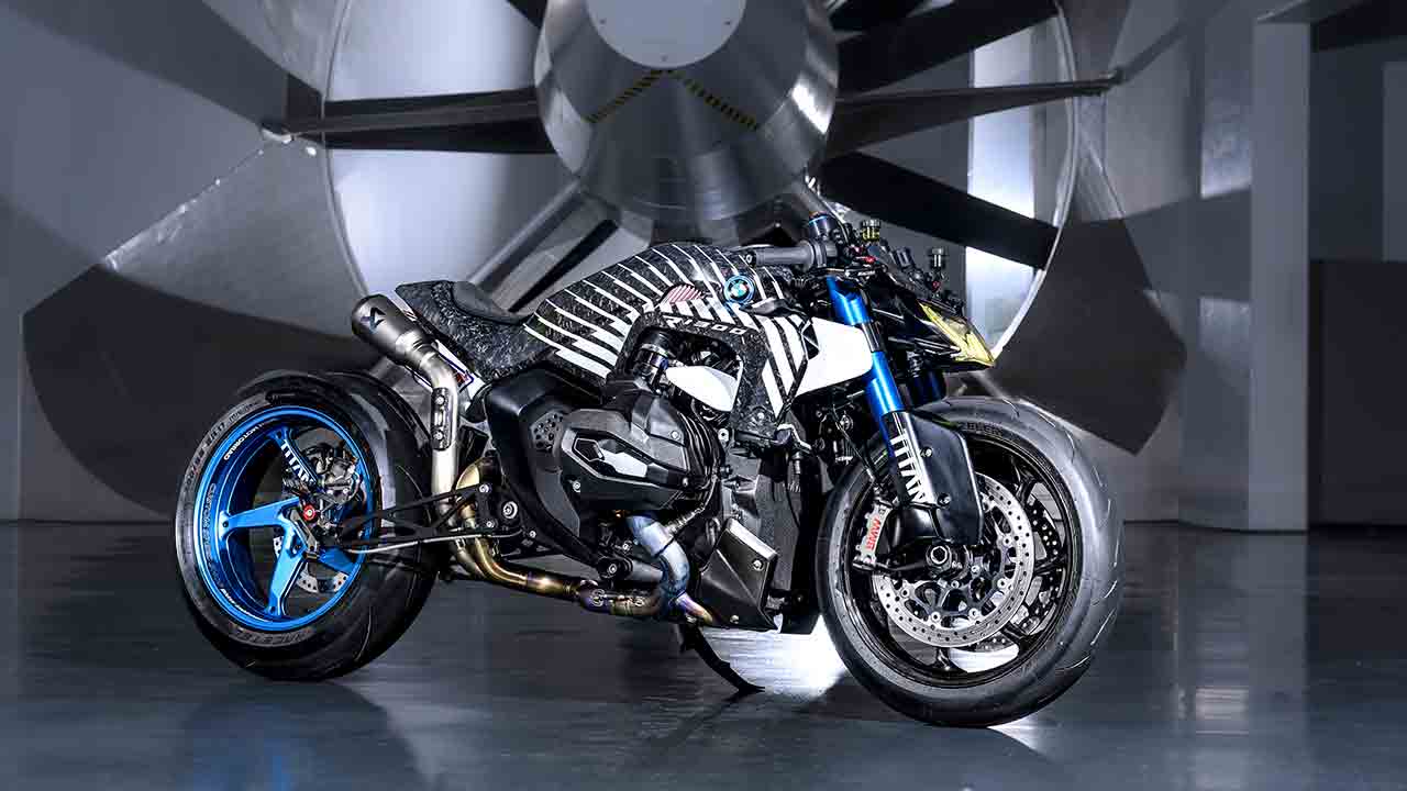 BMW unveils R 1300 R “TITAN” with Akrapovic exhaust and nitrous oxide ...