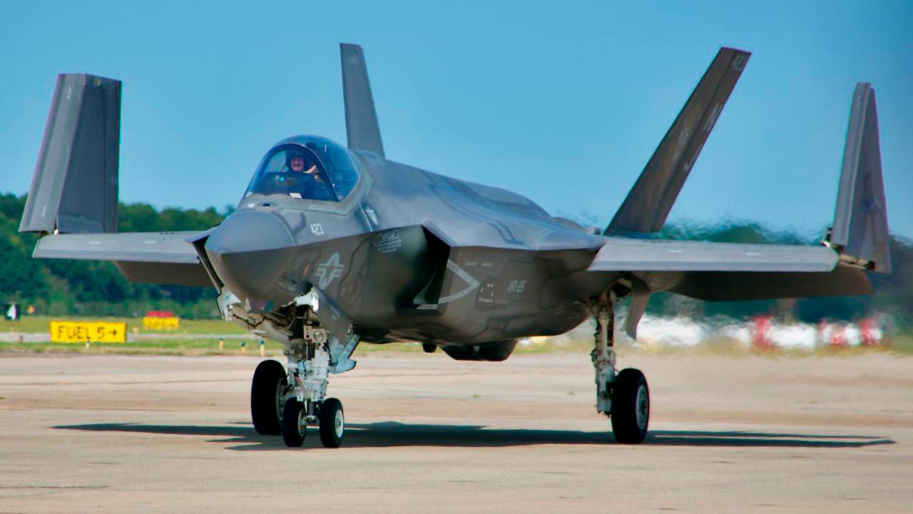 U.S. Navy F‑35C crashes in California; investigation underway - Carro e motos