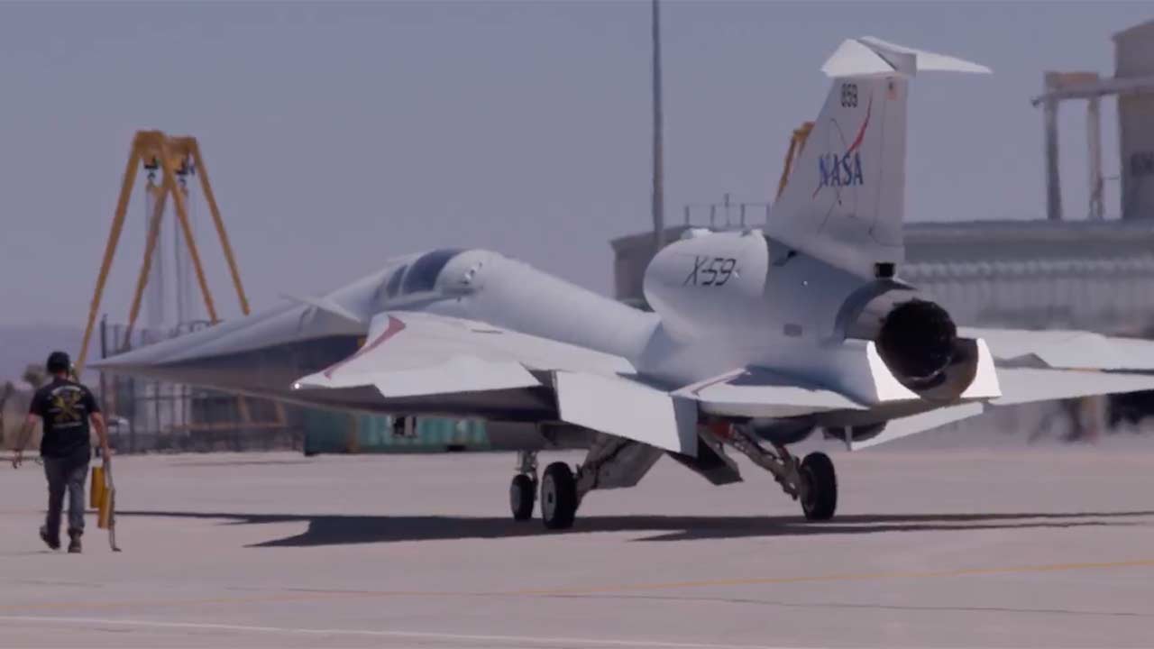 Vídeo: Aeronave X-59 se move pela primeira vez em testes da NASA ...