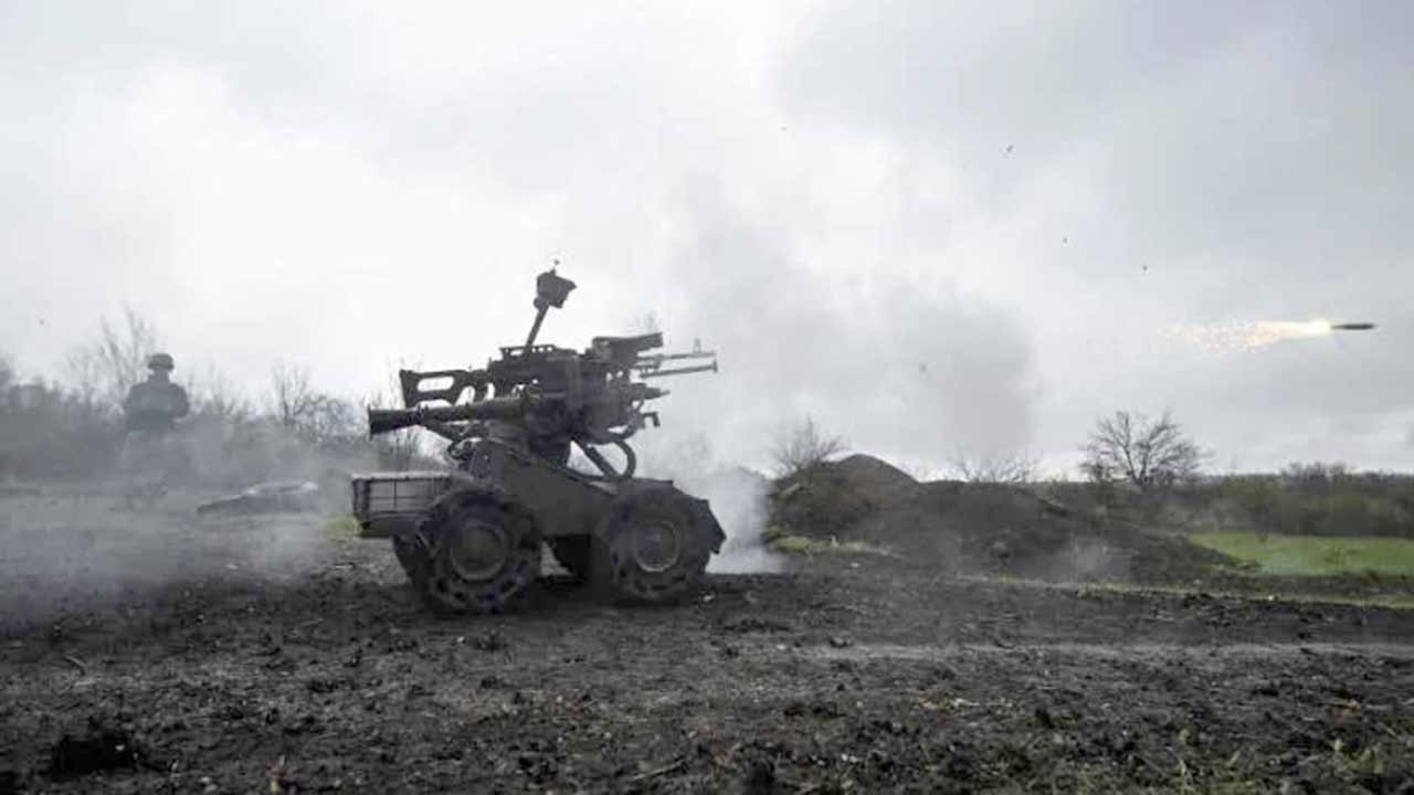 Ukraine releases video of armed ground robot attacking Russian ...