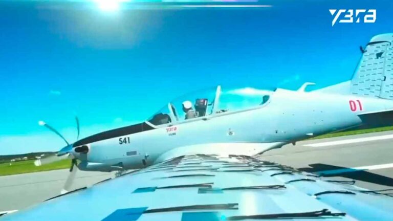 UZGA presents test video of the UTS-800 training aircraft on Russian ...