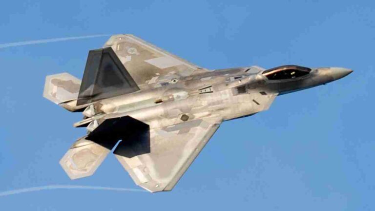 Gli USA valutano di modernizzare l’F-22 Raptor Block 20 per rafforzare ...