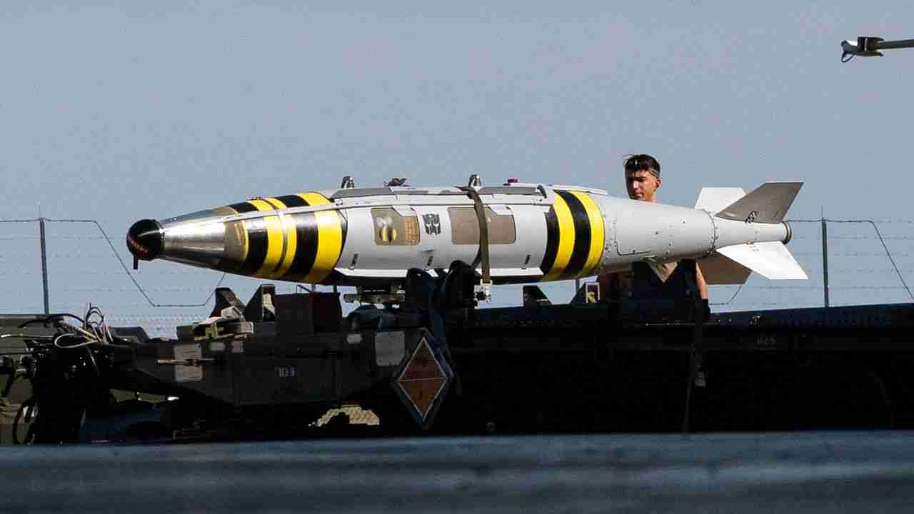 US Tests Quicksink Bomb: New Anti-Ship Weapon with Devastating Impact ...