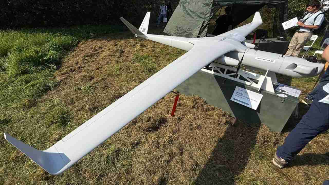Rússia apresenta drone "mãe" RD-8 controlado via Starlink com alcance de 150 km - Carro e motos