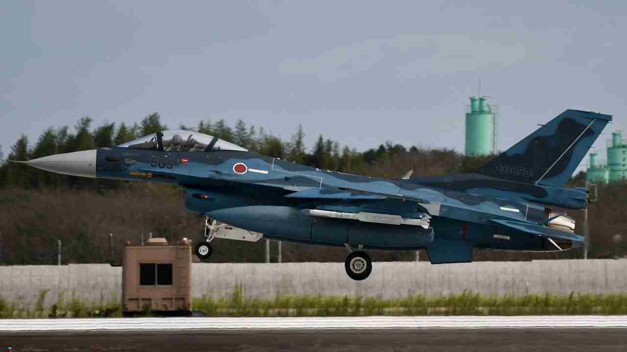 Japan begins modernization of F-2 fighters with new AAM-5B air-to-air ...