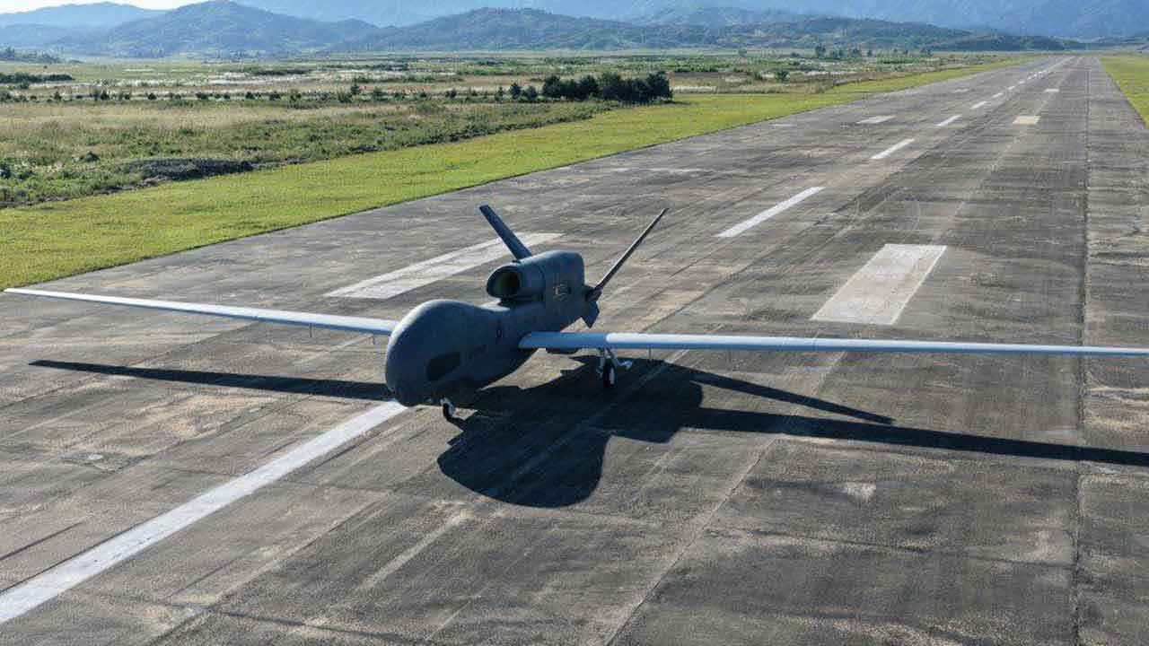 Kim Jong-un overvåker droneprøver og beordrer utvidelse av masseproduksjon i Nord-Korea - Carro ...