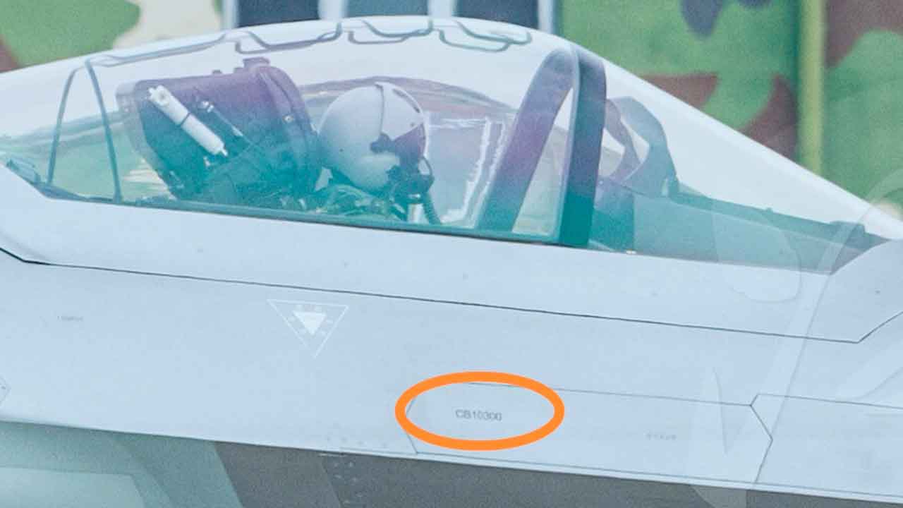 Kina når milepæl: 300. stealth-jager J-20 integreret i den 19 ...