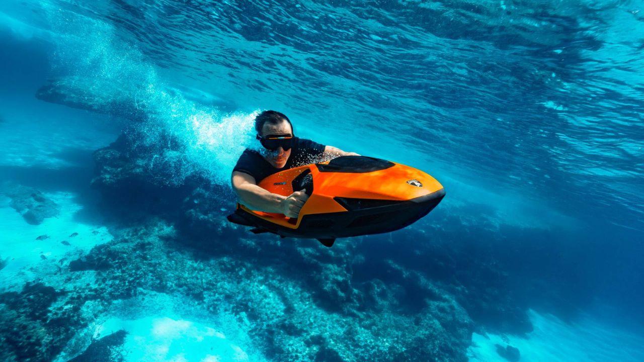 Conheça o Seabob SE63, jet sled totalmente elétrico da Lamborghini ...