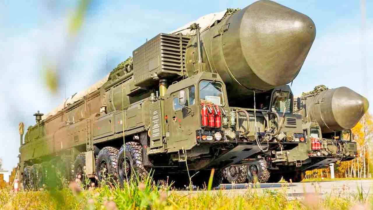 La Bielorussia annuncia il dispiegamento del sistema missilistico russo “Oreshnik” - Carro e motos