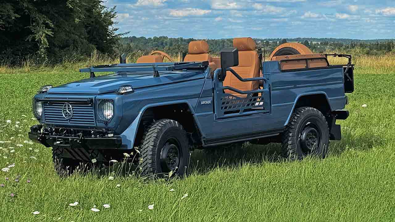 Arcade lanceert militaire cabriolet Mercedes-Benz 240 GD in een zeer ...