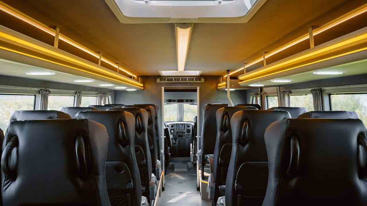 La Russie présente l’autobus arctique Zvezda T24 capable d’opérer à –60 °C - Carro e motos