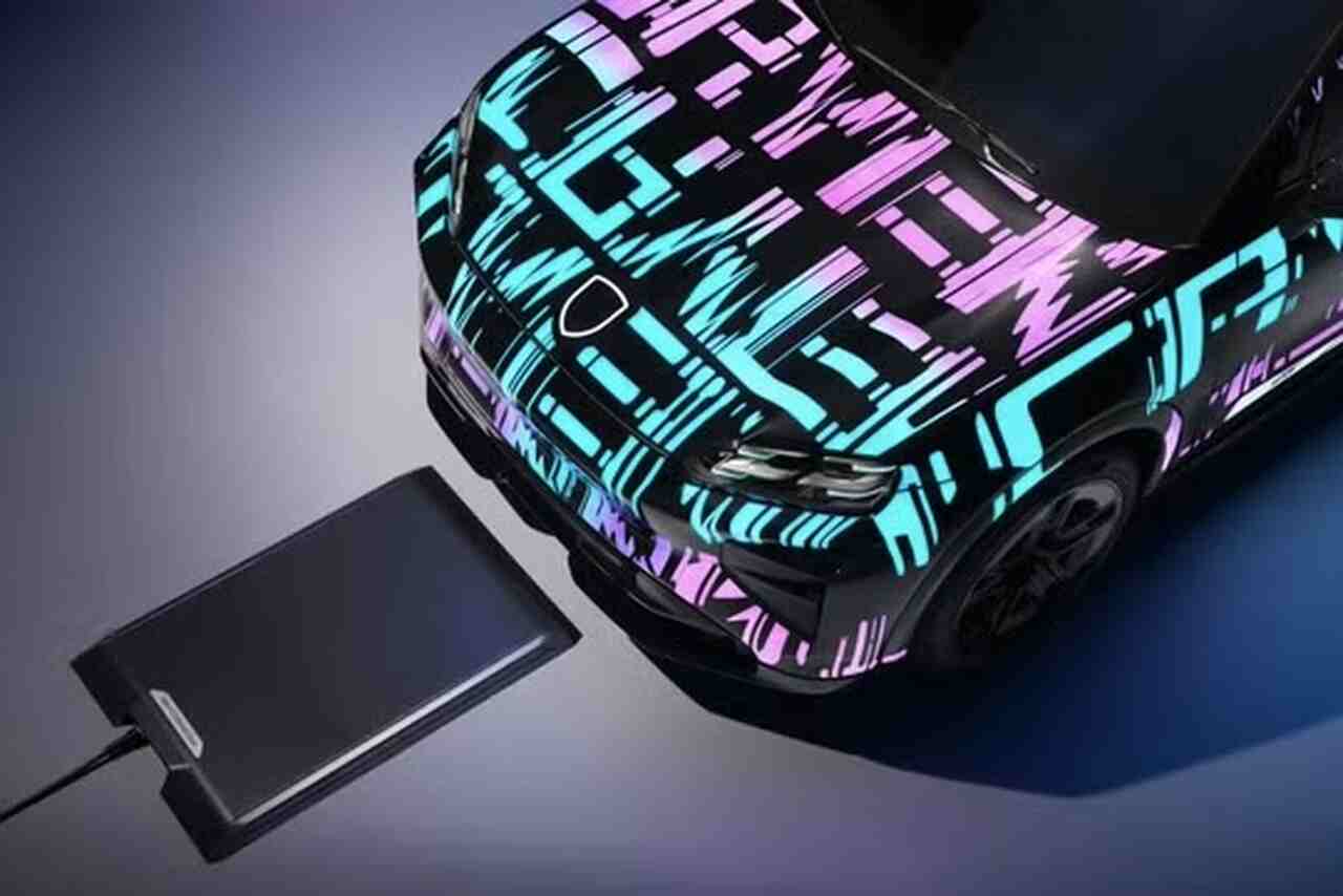 포르쉐 카이엔 EV 2026, 무선 충전 지원 - Carro e motos