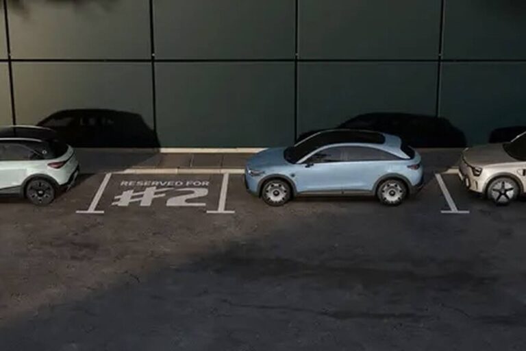 Smart annoncerer ny to-personers mini-bil til 2026 - Carro e motos