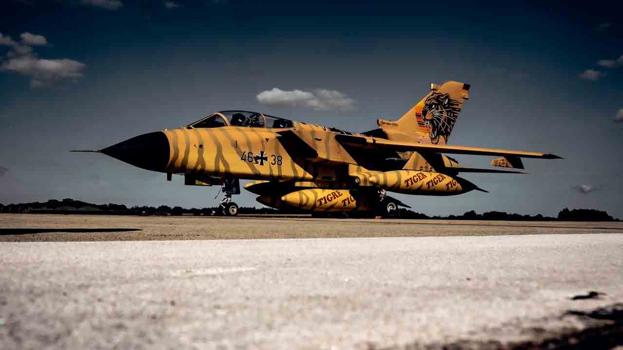 Tornado ECR “Ørkentiger” fra Tyskland stjæler showet ved NATO Tiger ...