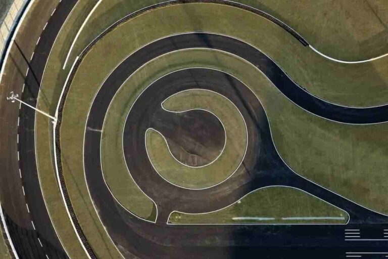 Ferrari opens new test track nearly 2 km long - Carro e motos