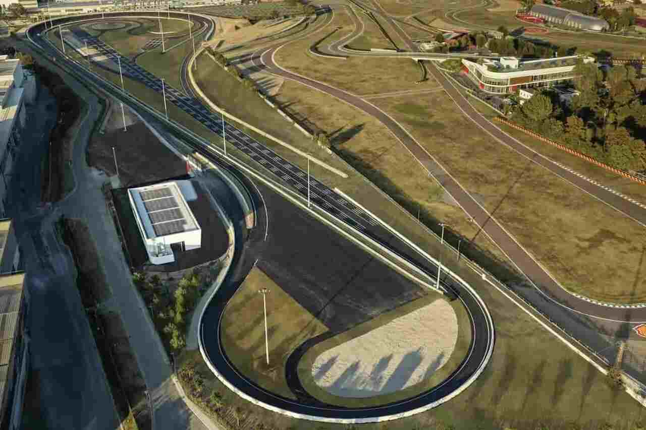 Ferrari opens new test track nearly 2 km long - Carro e motos