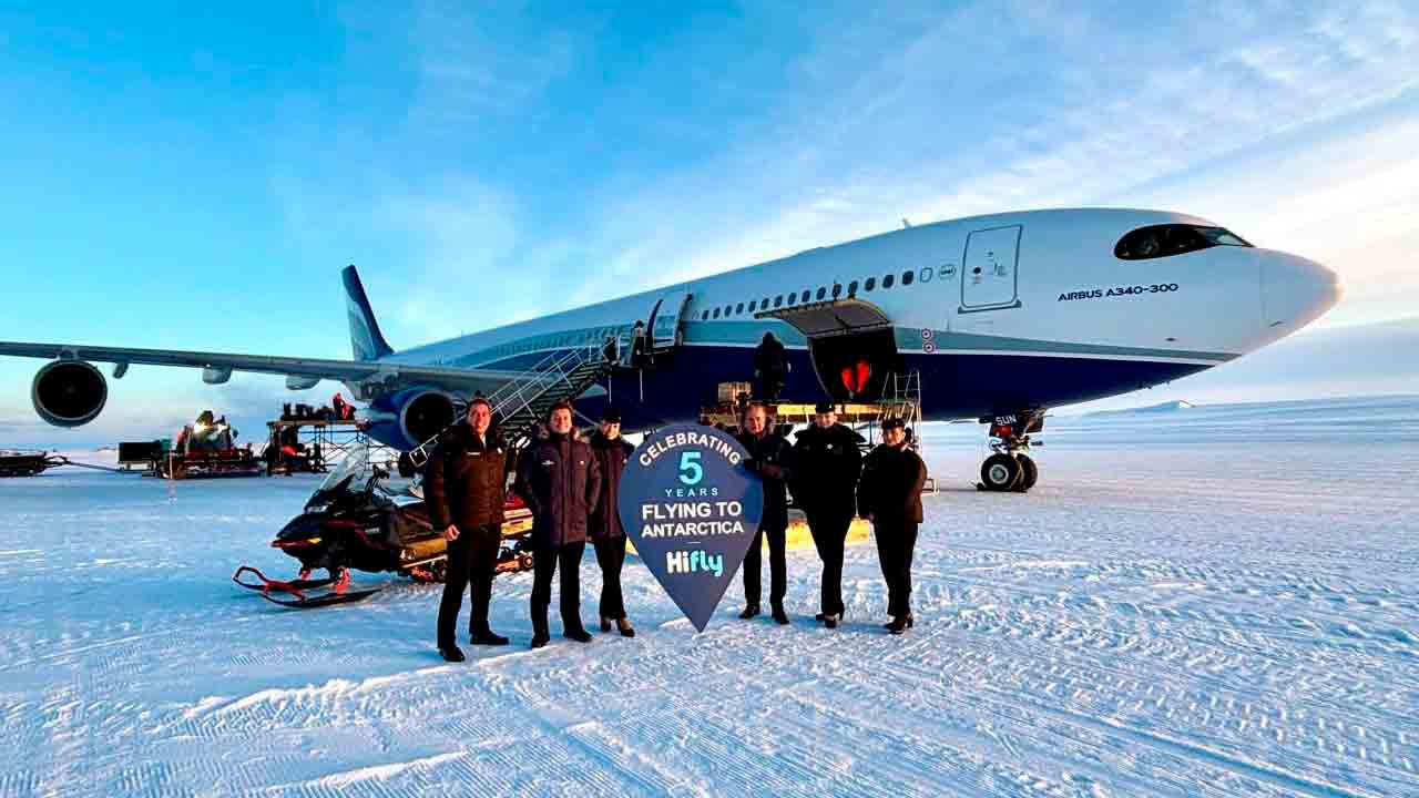 Video shows what it’s like to land an Airbus A340 on an ice runway in ...