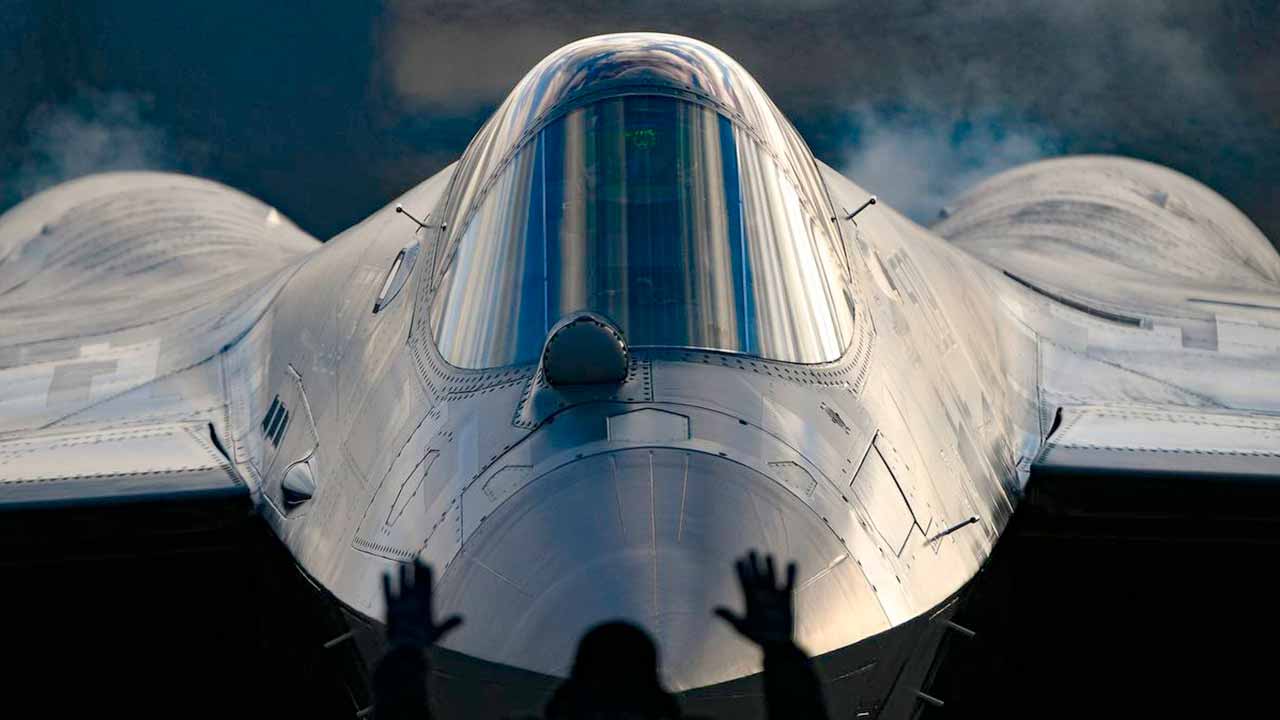 Su-57、ロシアが公開した新映像で内部兵器倉を初披露 - Carro e motos