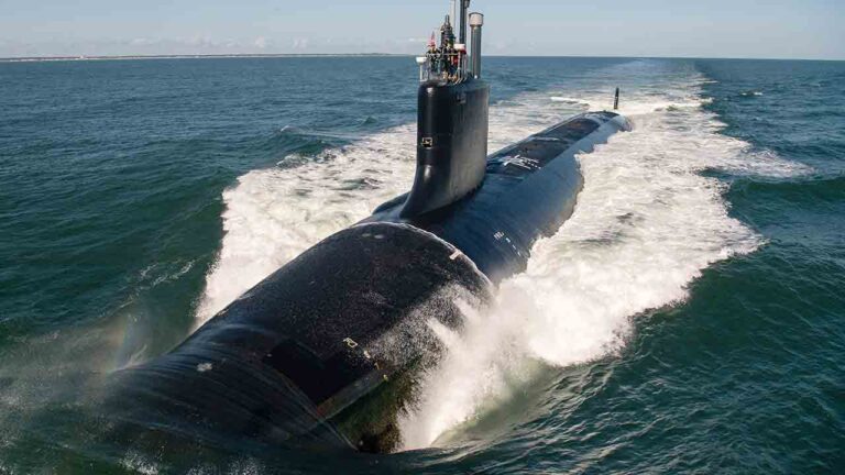 United States commissions the new nuclear submarine SSN-798 ...
