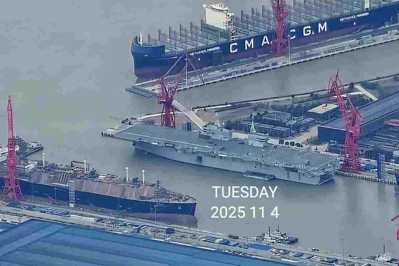 New Chinese Assault Ship Prepares for First Sea Trials - Carro e motos