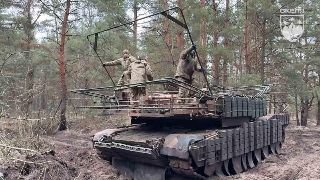 Abrams M1A1 AIM with enhanced protection enters service with Ukrainian ...