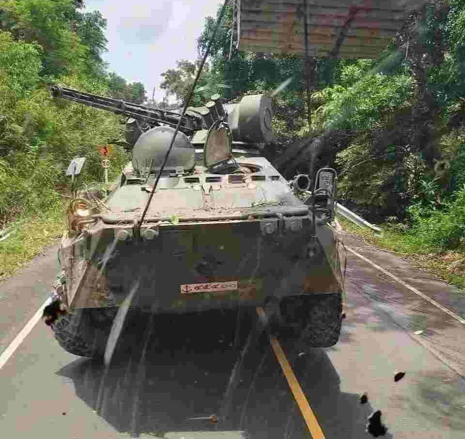 L'armée thaïlandaise perd un véhicule blindé BTR-3E lors d ...