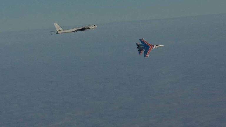 Norwegian F-35 fighter jets intercept Russian Tu-95 bombers over the ...