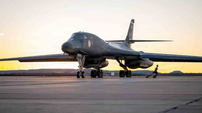 U.S. B-1B bombers to receive new wings to extend service life – Carro e ...
