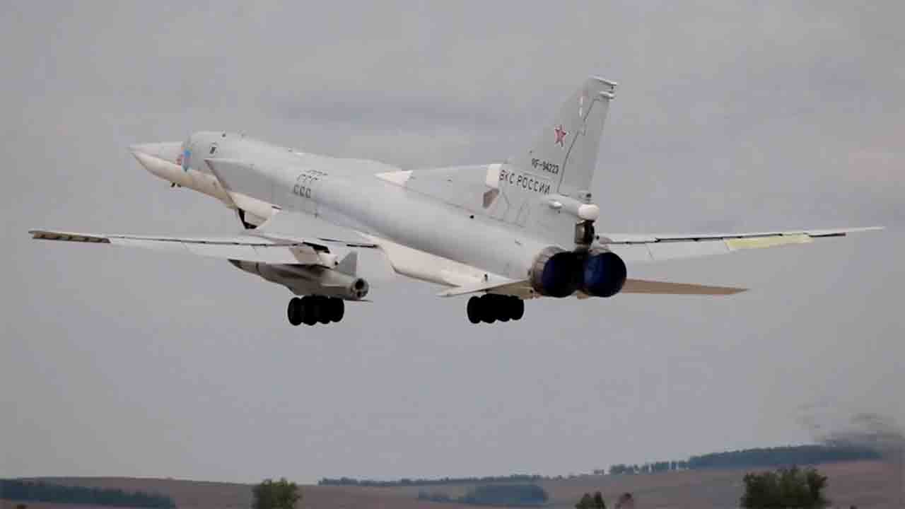 Russische Tu-22M3-bommenwerper stort neer in Siberië tijdens ...